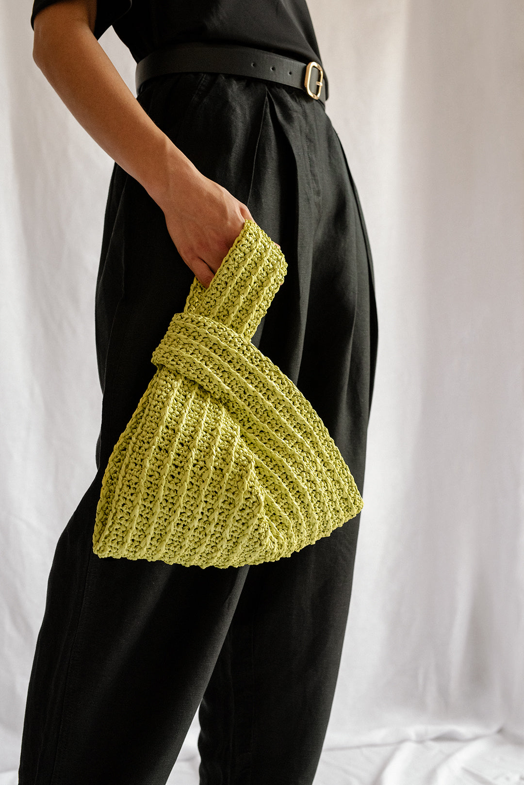 Raffia Knot Bag in Black, Crochet Raffia Handbag, Summer Wrist Bag ...