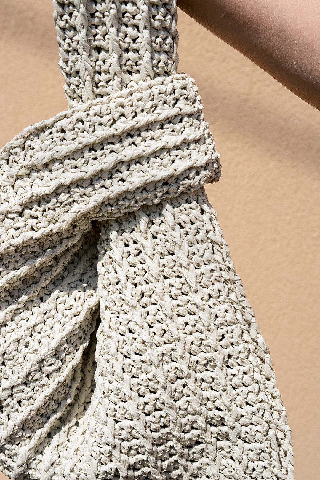 Raffia Knot Bag in Black, Crochet Raffia Handbag, Summer Wrist Bag ...