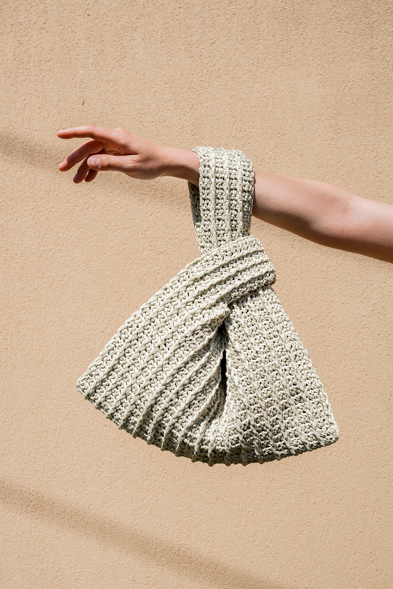 Raffia Knot Bag in Tan, Crochet Raffia Handbag, Summer Wrist Bag ...